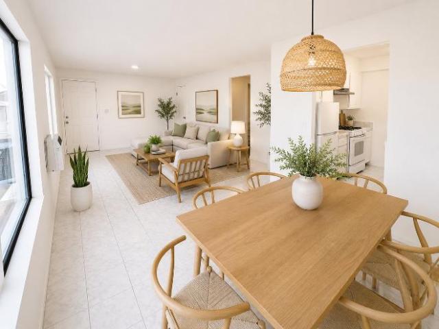 2 Br, 1 bath, Condo 678 Del Rosa Pl