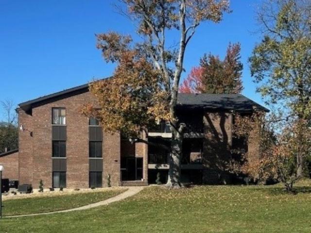 2 Br, 1 bath, Condo 6801 Cheviot Road