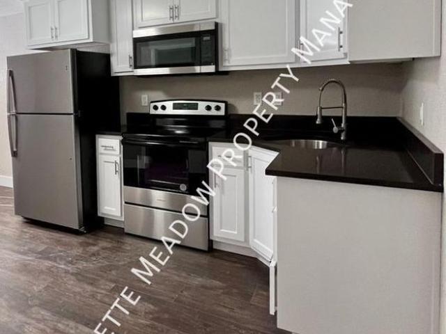 2 Br, 1 bath, Condo 681 25th St SE