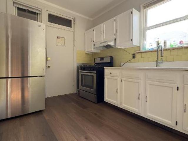 2 Br, 1 bath, Condo 6855 West Addison Street