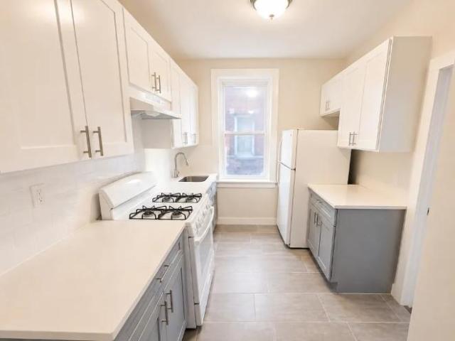 2 Br, 1 bath, Condo 691 Elizabeth Ave