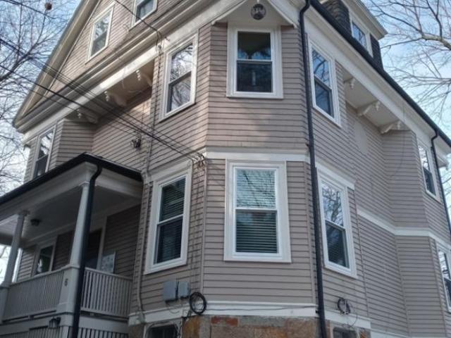 2 Br, 1 bath, Condo 6 Adelaide Ter