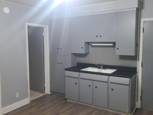 2 Br, 1 bath, Condo 7006 Clement Ave Unit 3