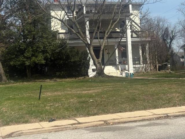 2 Br, 1 bath, Condo 700 Woodbourne Ave