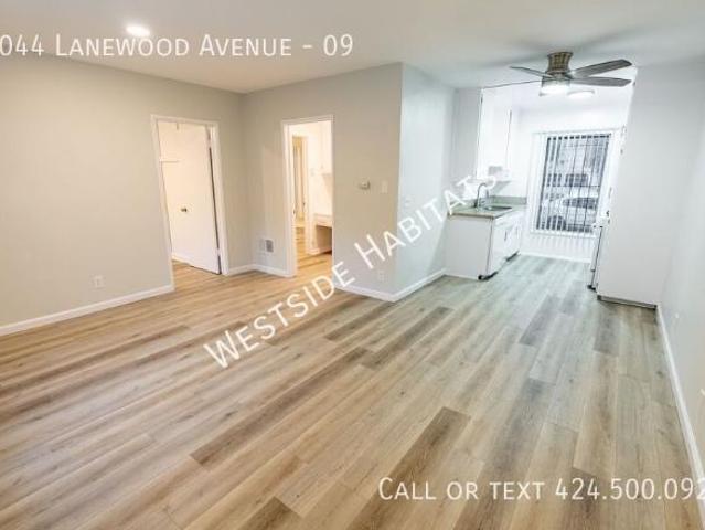 2 Br, 1 bath, Condo 7044 Lanewood Avenue