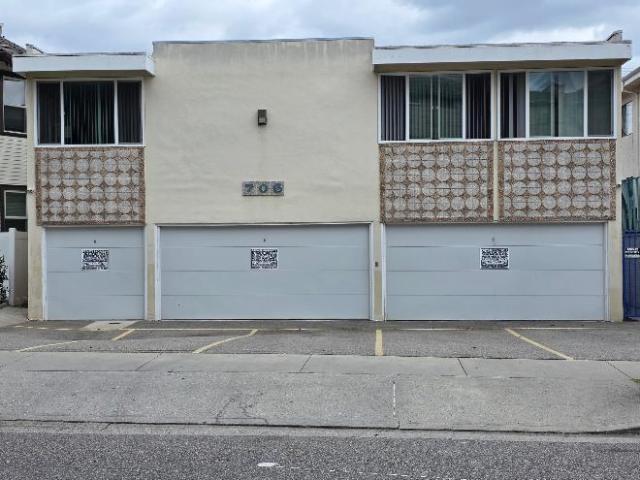 2 Br, 1 bath, Condo 706 E Harvard St