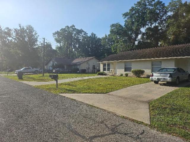 2 Br, 1 bath, Condo 706 NE 27th St