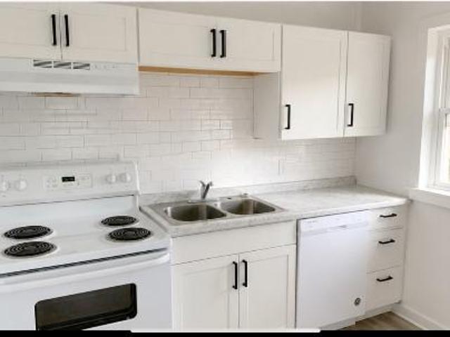2 Br, 1 bath, Condo 709 Carothers Ave