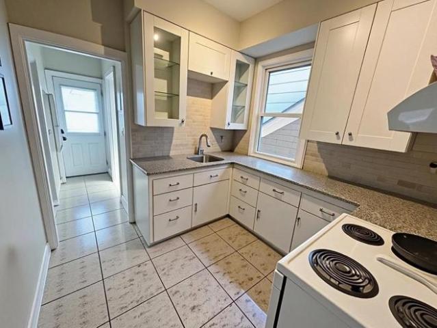 2 Br, 1 bath, Condo 70 Belview