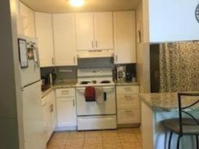 2 Br, 1 bath, Condo 710 City Park Ave