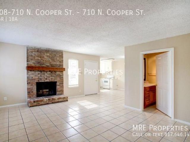 2 Br, 1 bath, Condo 710 N Cooper St