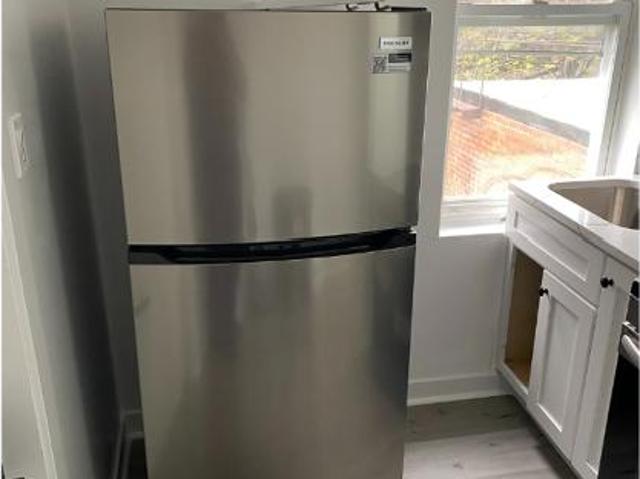 2 Br, 1 bath, Condo 710 North Fulton Avenue