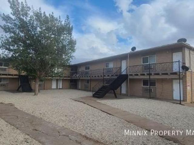 2 Br, 1 bath, Condo 711 S Austin Ave
