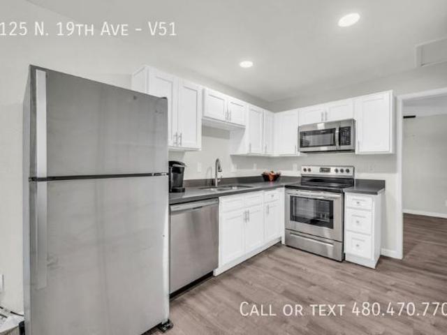 2 Br, 1 bath, Condo 7125 N 19th Ave