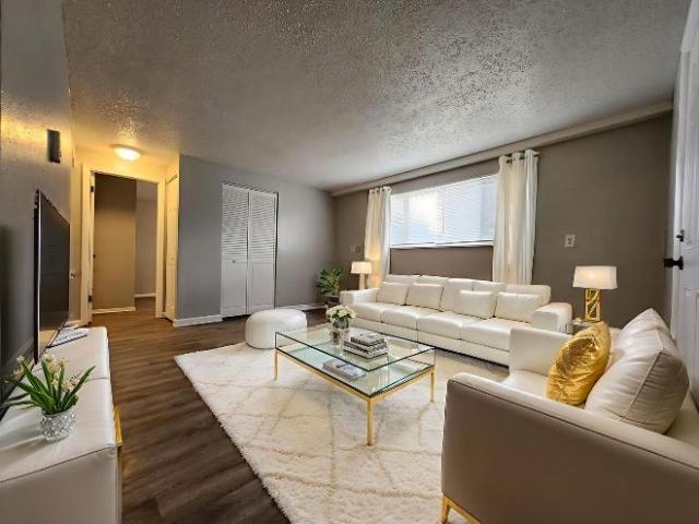 2 Br, 1 bath, Condo 7135 Alegre Circle