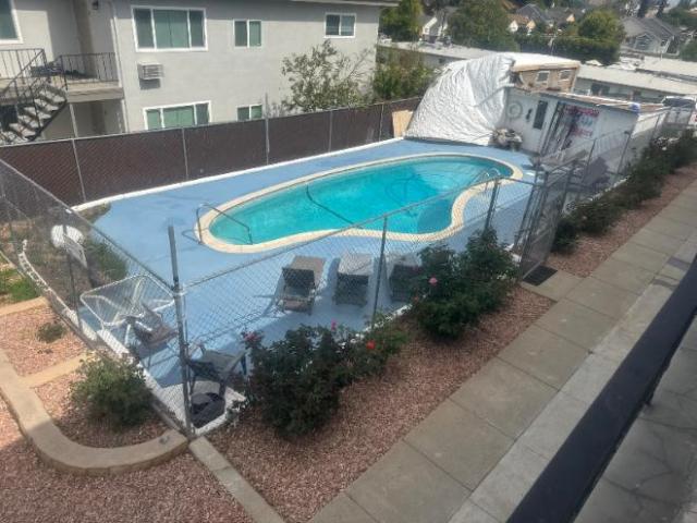 2 Br, 1 bath, Condo 713 E Elder St
