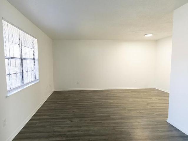 2 Br, 1 bath, Condo 715 Welcome Ave