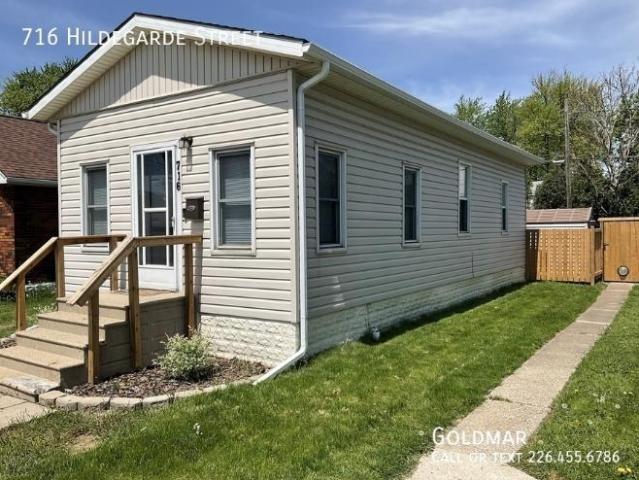 2 Br, 1 bath, Condo 716 Hildegarde
