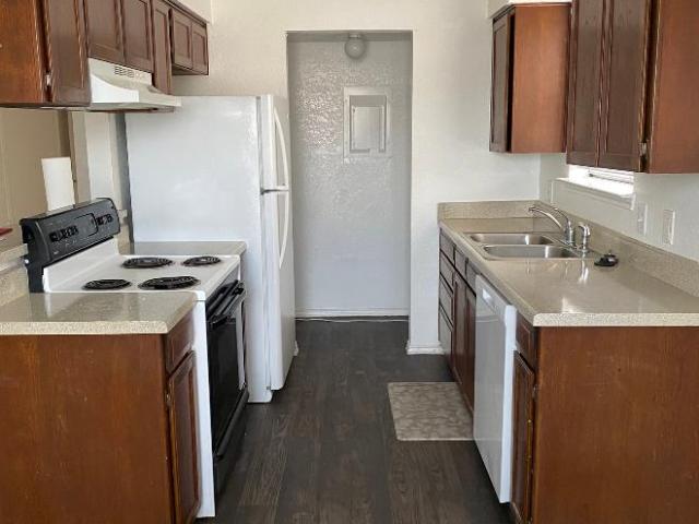 2 Br, 1 bath, Condo 718 Lariat Ln