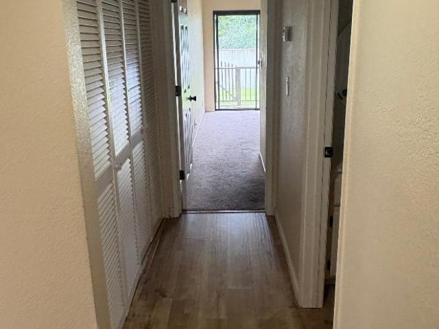 2 Br, 1 bath, Condo 720 Sunrise Avenue
