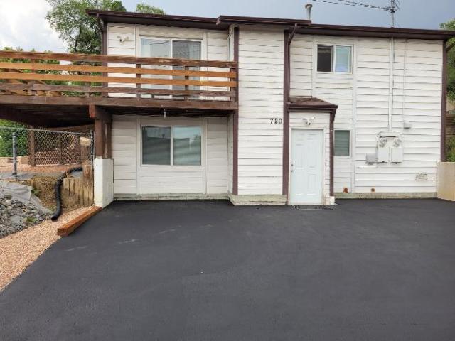 2 Br, 1 bath, Condo 720 W Madison St