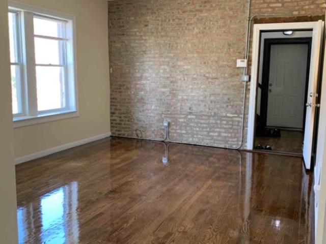 2 Br, 1 bath, Condo 7219 South Langley