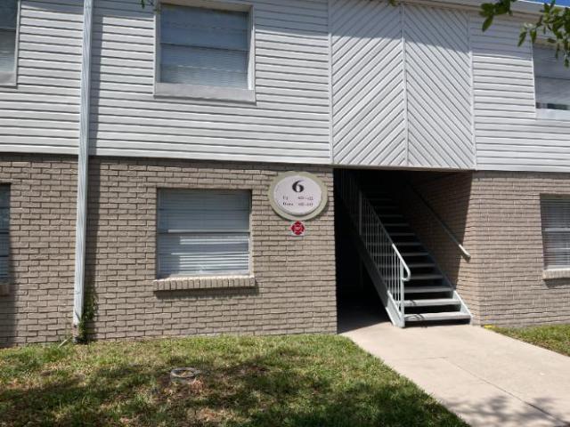 2 Br, 1 bath, Condo 7210 N Manhattan