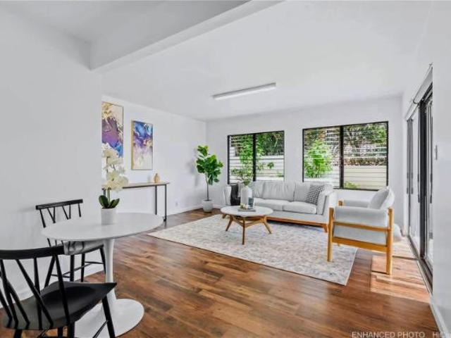 2 Br, 1 bath, Condo 724 Moaniala St