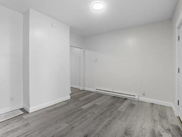 2 Br, 1 bath, Condo 726 Taylor St