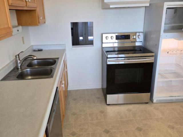 2 Br, 1 bath, Condo 7300 Boris Ct