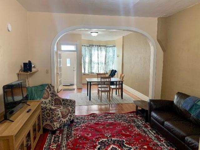 2 Br, 1 bath, Condo 731 W Granite St