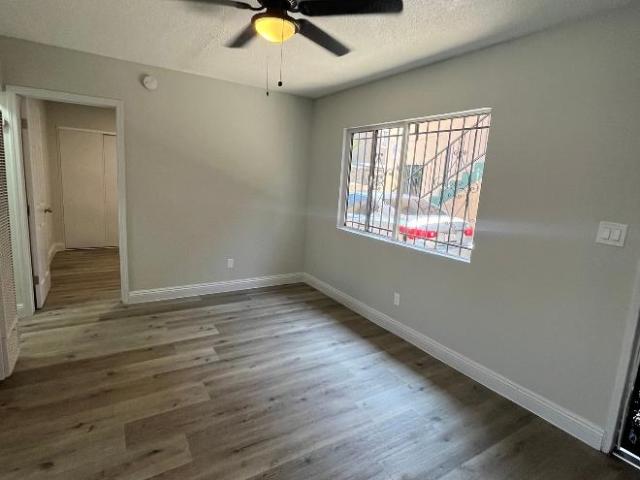 2 Br, 1 bath, Condo 7400 S Hoover St