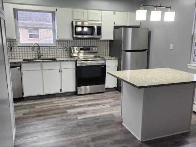 2 Br, 1 bath, Condo 7426 West Boulevard