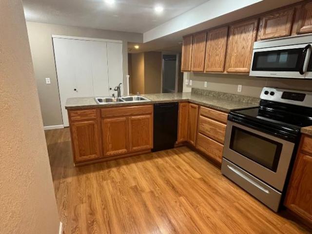 2 Br, 1 bath, Condo 743 Cook Ave