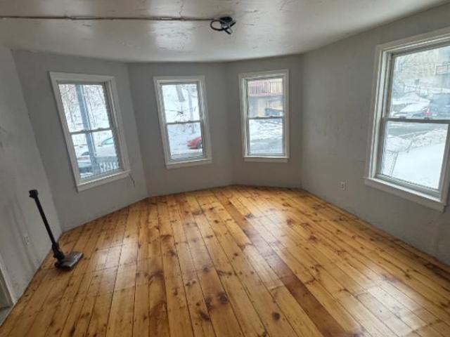 2 Br, 1 bath, Condo 74 Rodney St