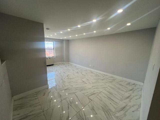 2 Br, 1 bath, Condo 750 N Broad Street