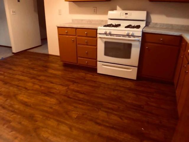 2 Br, 1 bath, Condo 755 8th St