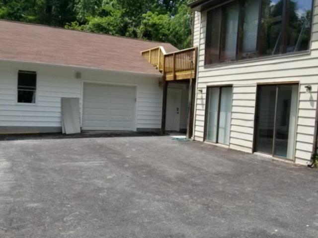 2 Br, 1 bath, Condo 7608 Carteret Rd