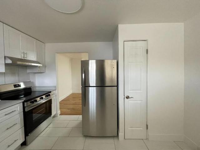 2 Br, 1 bath, Condo 760 Vrain Street