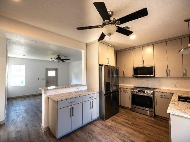 2 Br, 1 bath, Condo 7615 Watson