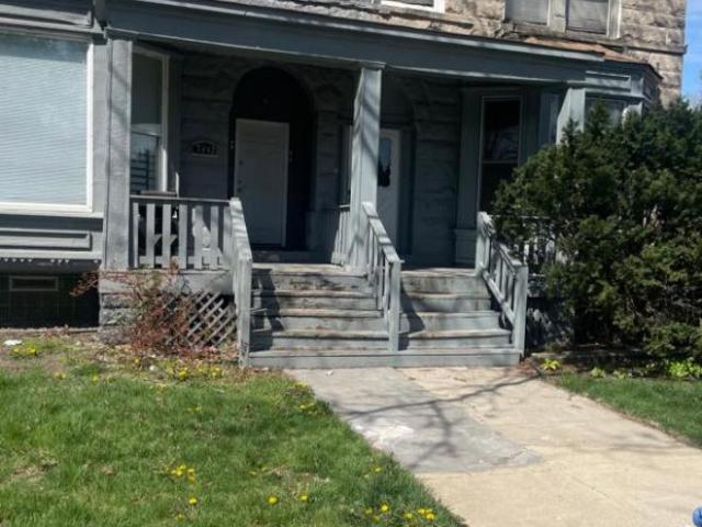 2 Br, 1 bath, Condo 7652 S Eggleston