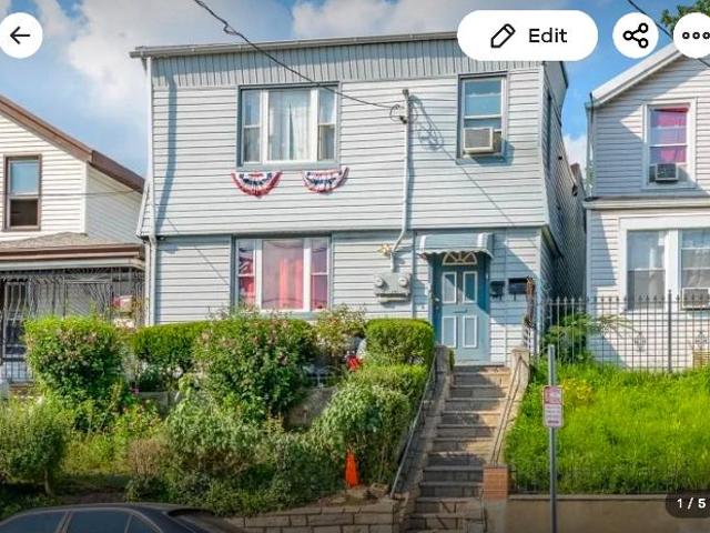 2 Br, 1 bath, Condo 768 Communipaw Ave