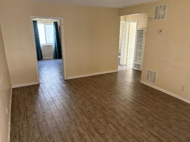 2 Br, 1 bath, Condo 7727 Walker Ave