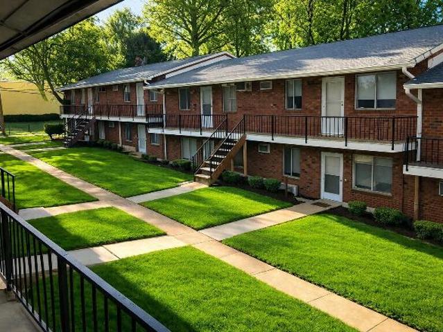 2 Br, 1 bath, Condo 779 Anderson Ave
