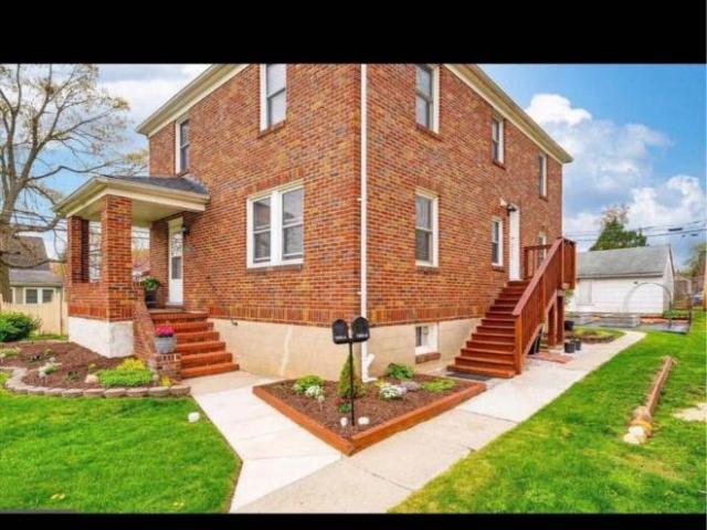 2 Br, 1 bath, Condo 7800 Tilmont Ave