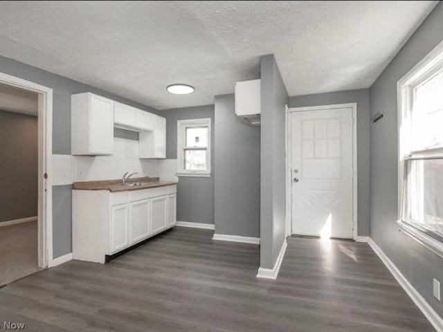 2 Br, 1 bath, Condo 7815 Jeffries Ave