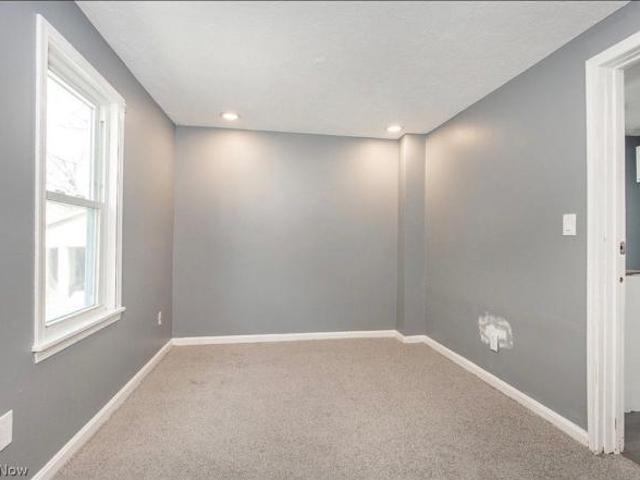 2 Br, 1 bath, Condo 7815 Jeffries Ave