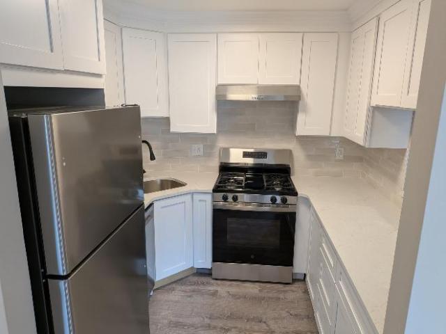 2 Br, 1 bath, Condo 78 Club Pl