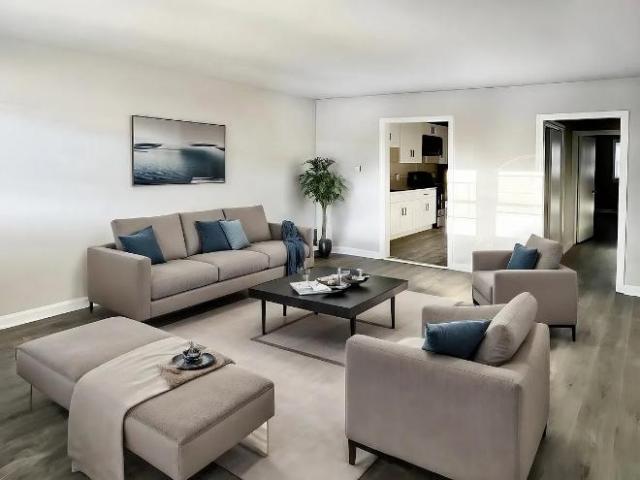 2 Br, 1 bath, Condo 7901 Roosevelt Blvd