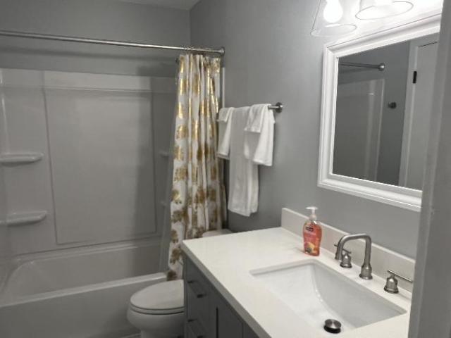 2 Br, 1 bath, Condo 7910 Timbercreek Ln